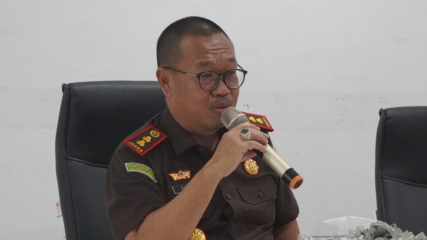 Baru 10 Bulan Menjabat, Kajari Alor Dimutasi ke Mandailing Natal ...